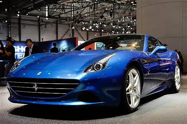 Spirited Ferrari California T makes an impression at the Geneva Motor ...
