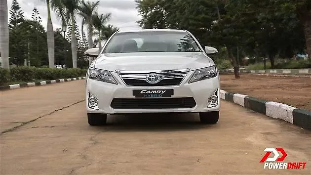 Toyota Camry Hybrid - CarWale