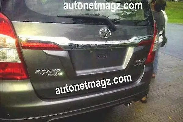 2013 Toyota Innova facelift in the pipeline - CarWale