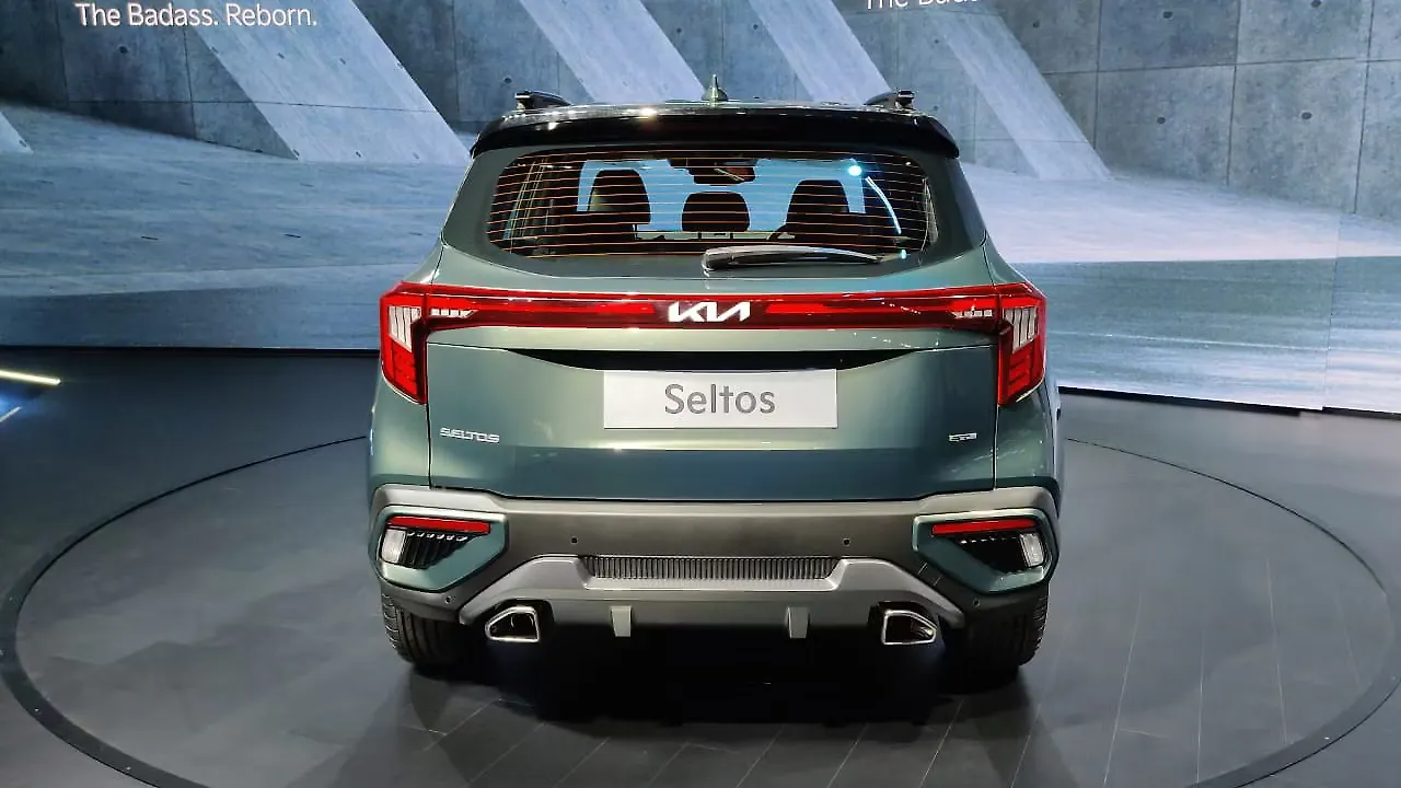 New Kia Seltos facelift unveiled in India; bookings open next month - CarWale