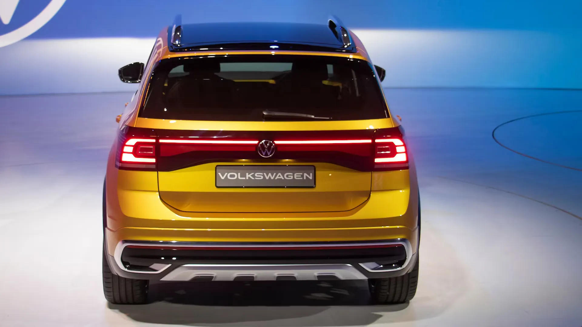 Volkswagen Taigun Images, Interior & Exterior Photo Gallery - CarWale