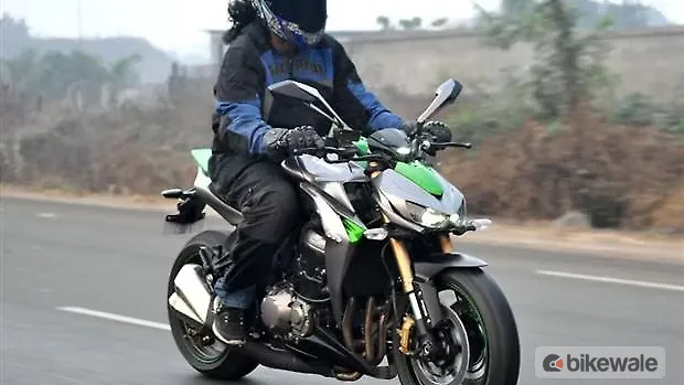 Kawasaki Z1000 Side Image – BikeWale