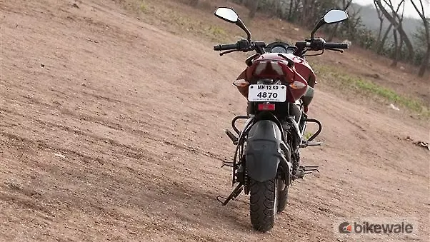 Bajaj Pulsar NS200 Seat Image – BikeWale