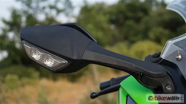 Kawasaki Ninja ZX-10R [2015] Mirror Image – BikeWale