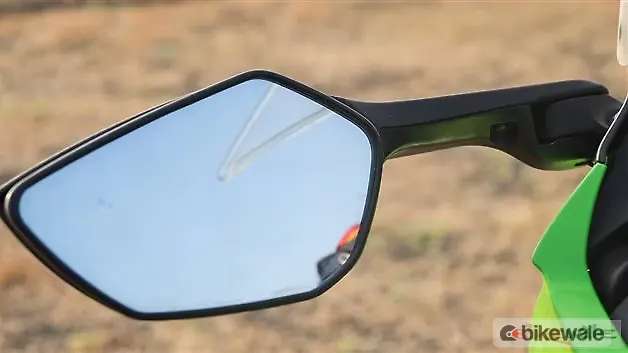 Kawasaki Ninja ZX-10R [2015] Mirror Image – BikeWale