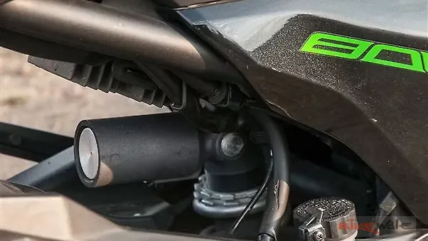 Kawasaki Z800 Front Image – BikeWale