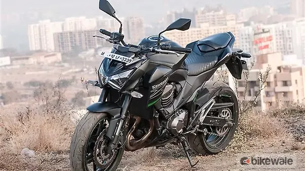 Kawasaki Z800 Front Three-Quarter Image – BikeWale