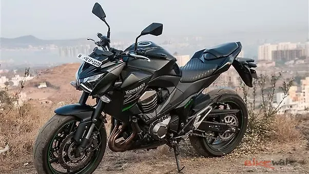 Kawasaki Z800 Front Three-Quarter Image – BikeWale