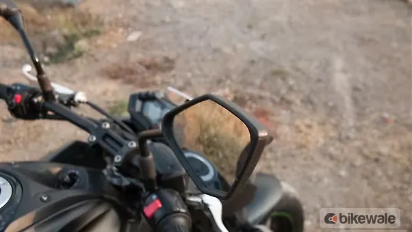 Kawasaki Z800 Mirror Image – BikeWale