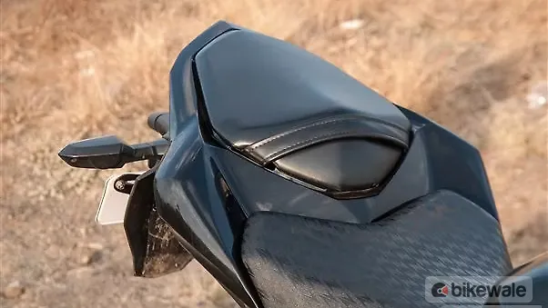 Kawasaki Z800 Wheels-Tyres Image – BikeWale