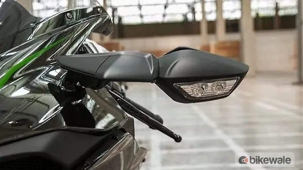 Kawasaki Ninja H2 [2018-2019] Mirror Image – BikeWale