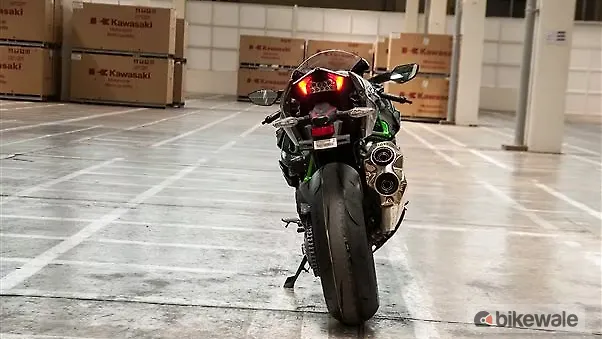 Kawasaki Ninja H2 [2018-2019] Rear Image – BikeWale