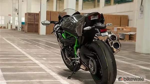 Kawasaki Ninja H2 [2018-2019] Rear Three-Quarter Image – BikeWale