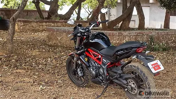 Images of Benelli TNT 300 [2020] | Photos of TNT 300 [2020] - BikeWale