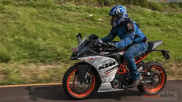 KTM RC390 [2014-2016] Side Image – BikeWale