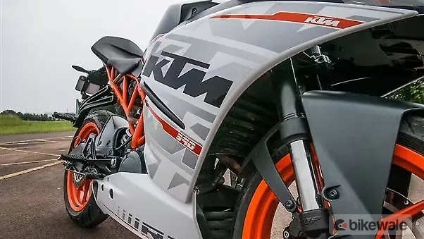 KTM RC390 [2014-2016] Side Image – BikeWale