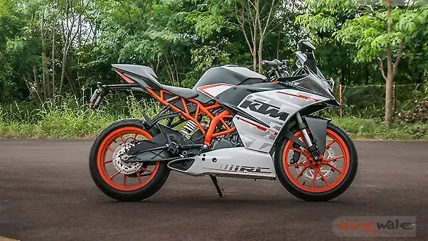 KTM RC390 [2014-2016] Front Three-Quarter Image – BikeWale