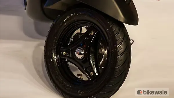 Vespa S Wheels-Tyres Image – BikeWale