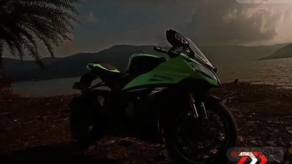 Kawasaki Ninja ZX-10R [2015] Exterior Image – BikeWale