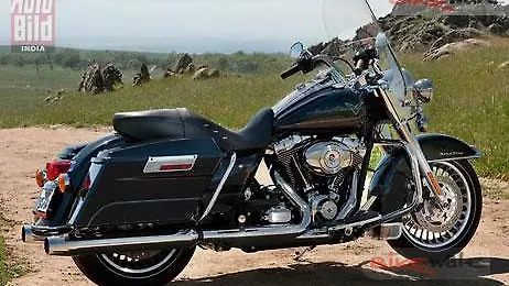 Harley-Davidson Road King [2017-2018] Side Image – BikeWale