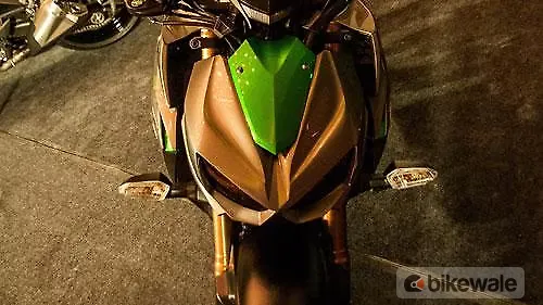 Kawasaki Z1000 Front Image – BikeWale
