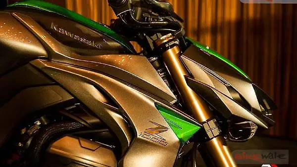 Kawasaki Z1000 Tank Image – BikeWale