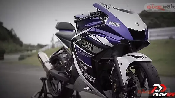 Yamaha YZF-R3 [2016-2017] Front Three-Quarter Image – BikeWale