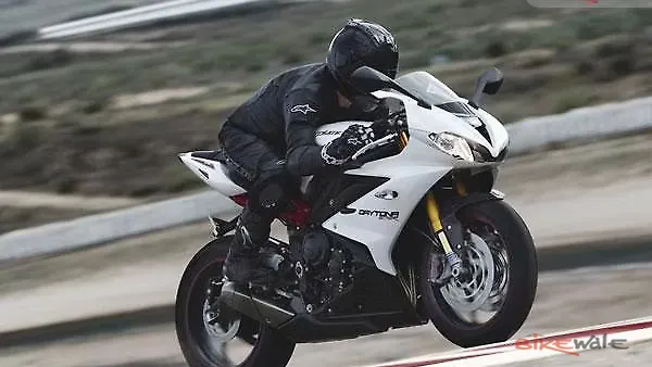 Images of Triumph Daytona 675R | Photos of Daytona 675R - BikeWale
