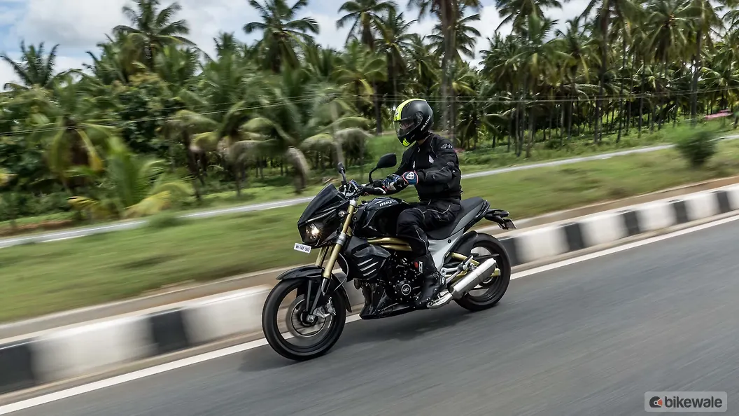 Mahindra Mojo XT300 Side Image – BikeWale