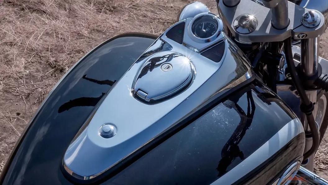 Bajaj Avenger Cruise 220 Tank Image – BikeWale