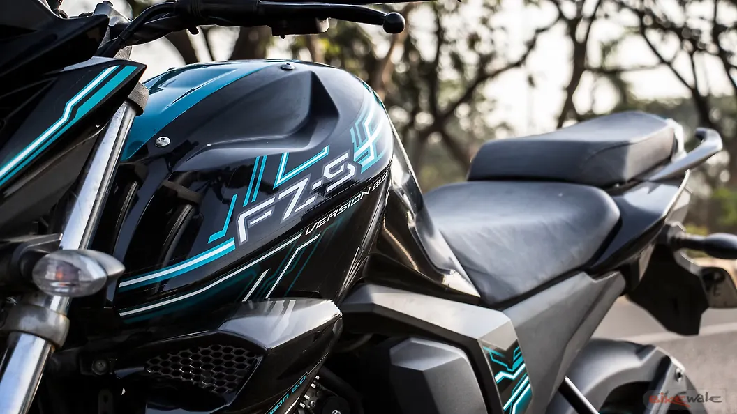 Yamaha FZ S V 2.0 Action Image – BikeWale