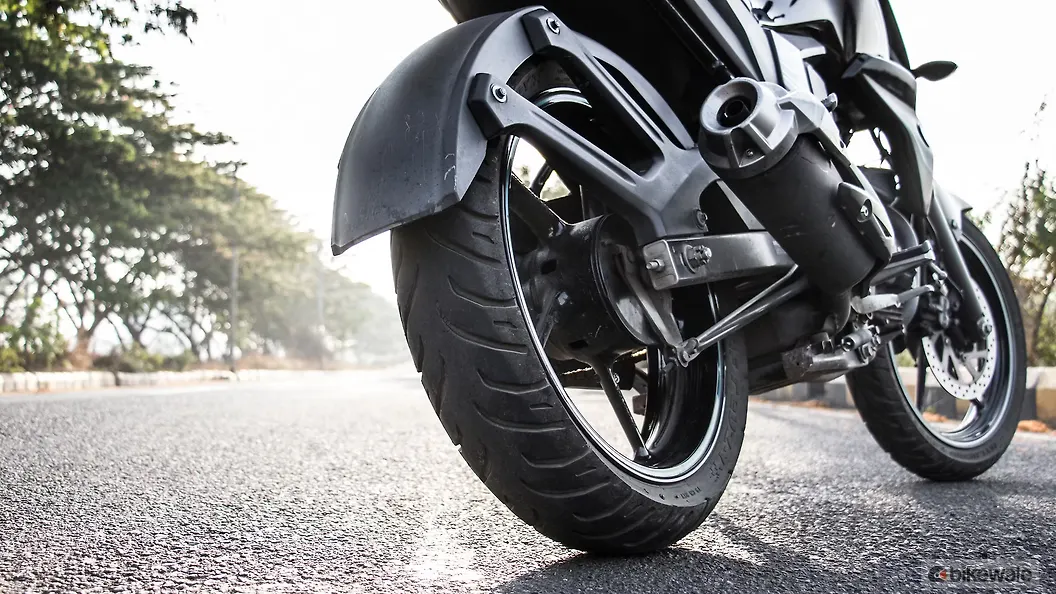 Yamaha FZ S V 2.0 Wheels-Tyres Image – BikeWale