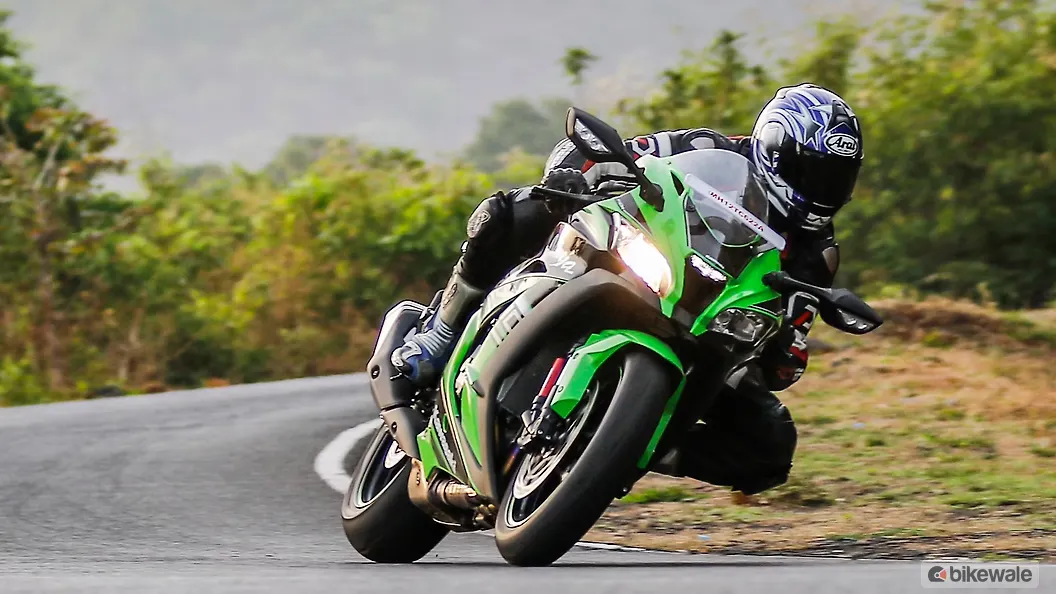 Kawasaki Ninja ZX-10R [2018-2019] Rear Image – BikeWale