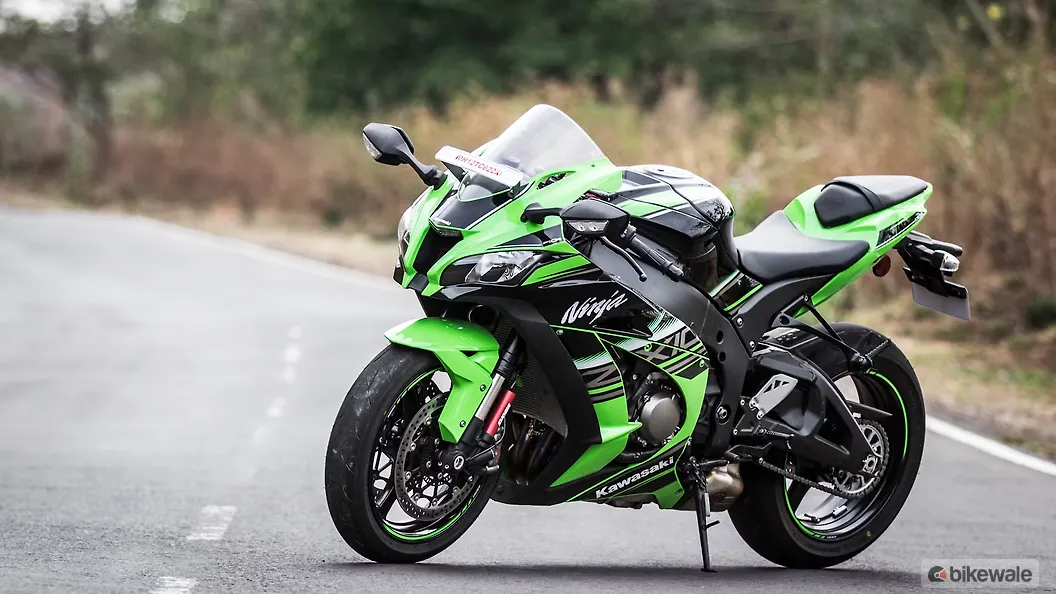Kawasaki Ninja ZX-10R [2018-2019] Front Three-Quarter Image – BikeWale