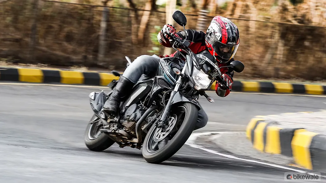 Yamaha FZ S V 2.0 Front Three-Quarter Image – BikeWale