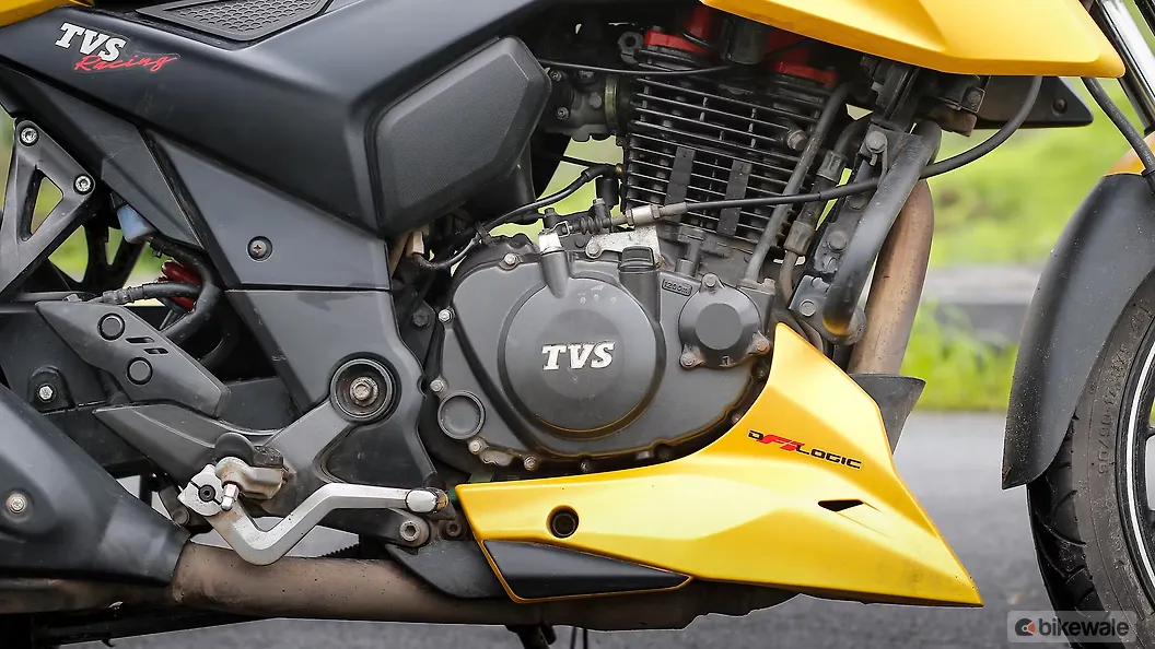 TVS Apache RTR 200 4V Front Three-Quarter Image – BikeWale
