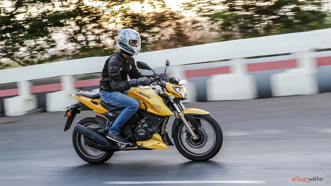 TVS Apache RTR 200 4V Side Image – BikeWale