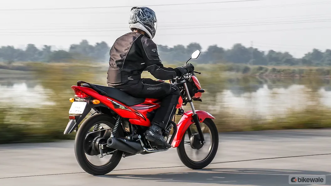 Suzuki Hayate EP Action Image – BikeWale