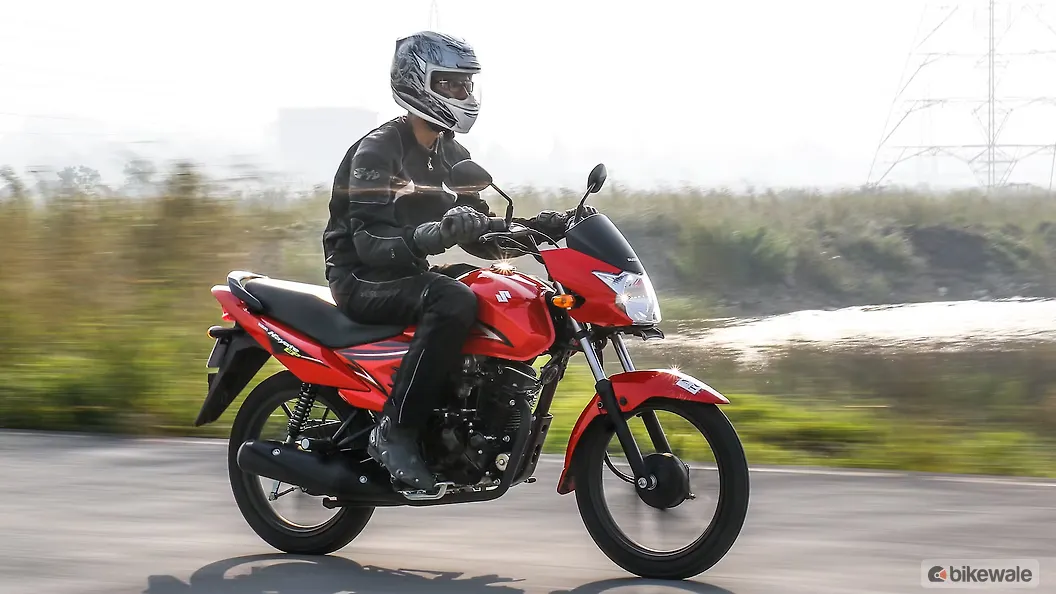 Suzuki Hayate EP Action Image – BikeWale