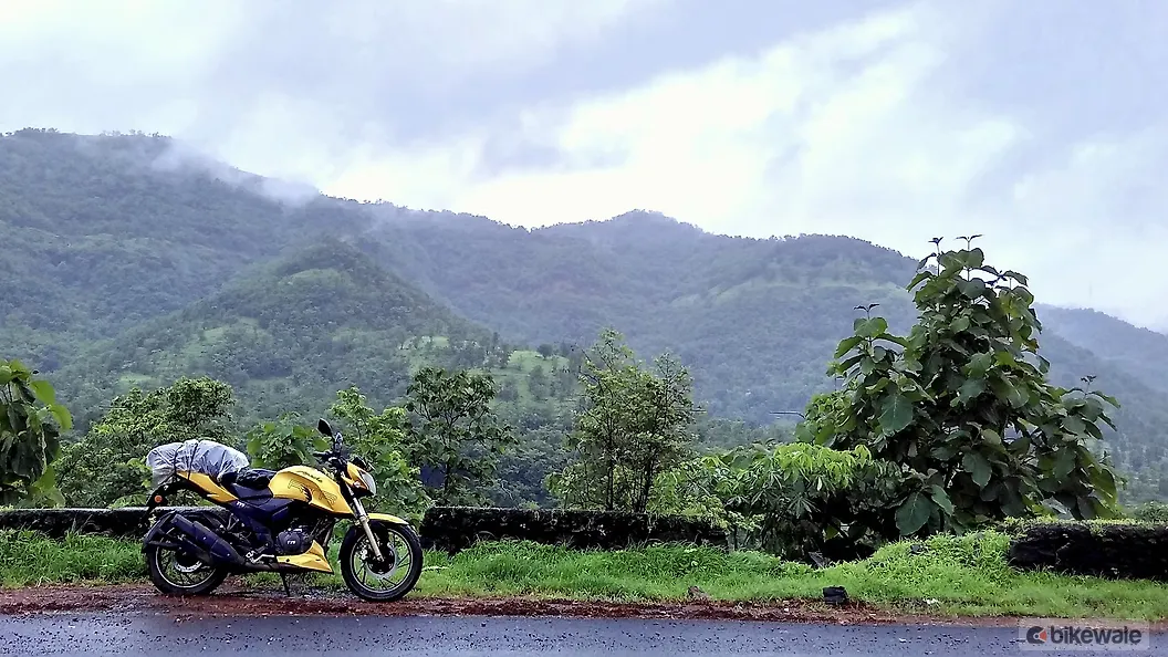 TVS Apache RTR 200 4V Side Image – BikeWale