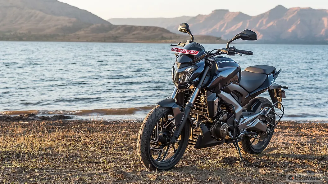 Bajaj Dominar 400 [2018] Side Image – BikeWale