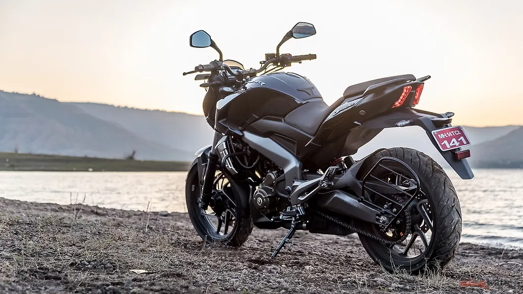 Bajaj Dominar 400 [2018] Side Image – BikeWale
