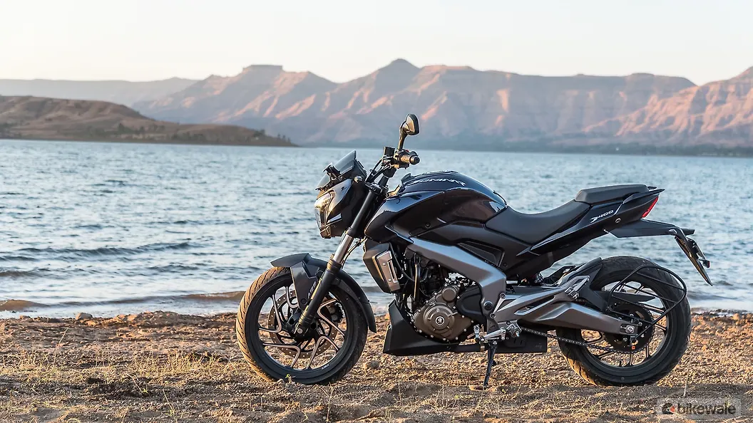 Bajaj Dominar 400 [2018] Side Image – BikeWale