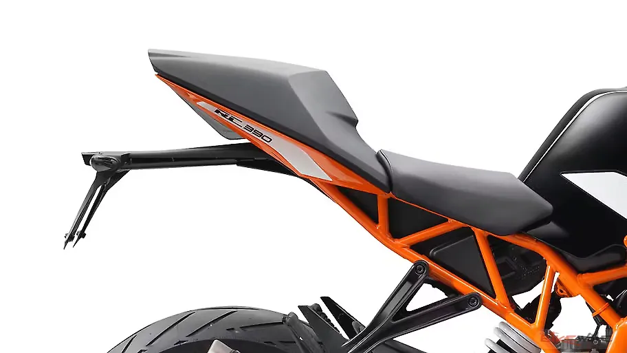 KTM RC 390 [2020] Front Three-Quarter Image – BikeWale
