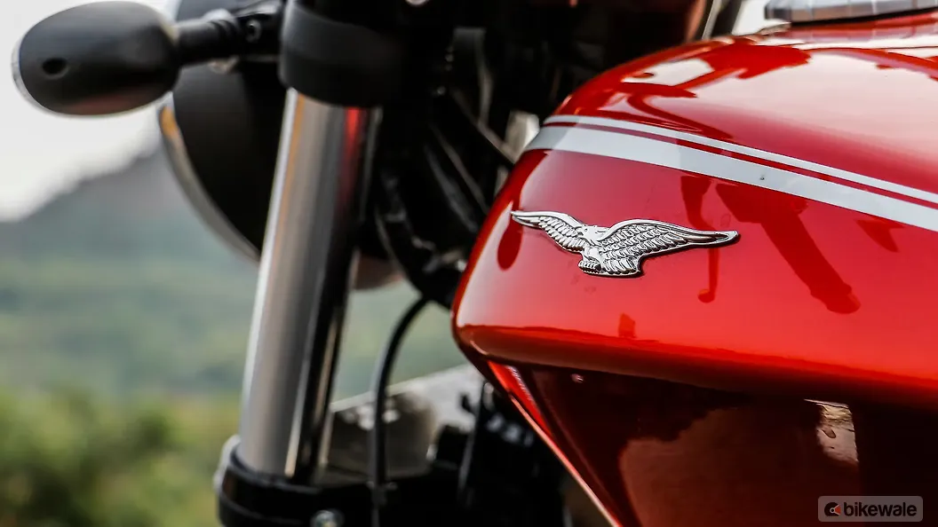 Moto Guzzi V9 Roamer Rear Three-Quarter Image – BikeWale
