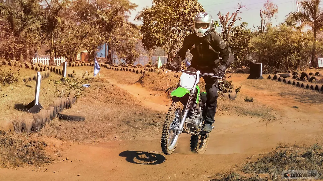 Kawasaki KLX 140G [2017-2018] Action Image – BikeWale