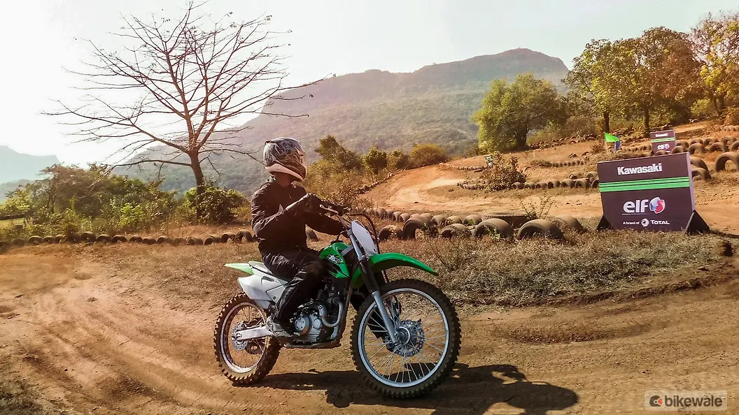 Kawasaki KLX 140G [2017-2018] Action Image – BikeWale