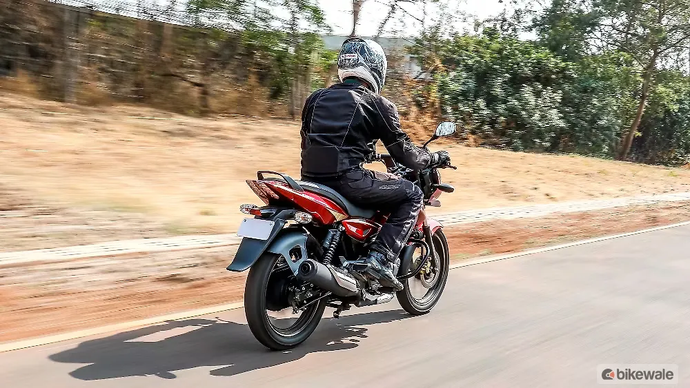 Bajaj Pulsar 150 Rear Three-Quarter Image – BikeWale