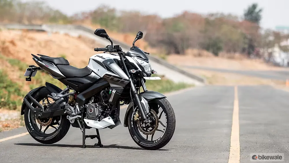 Bajaj Pulsar NS200 Front Three-Quarter Image – BikeWale
