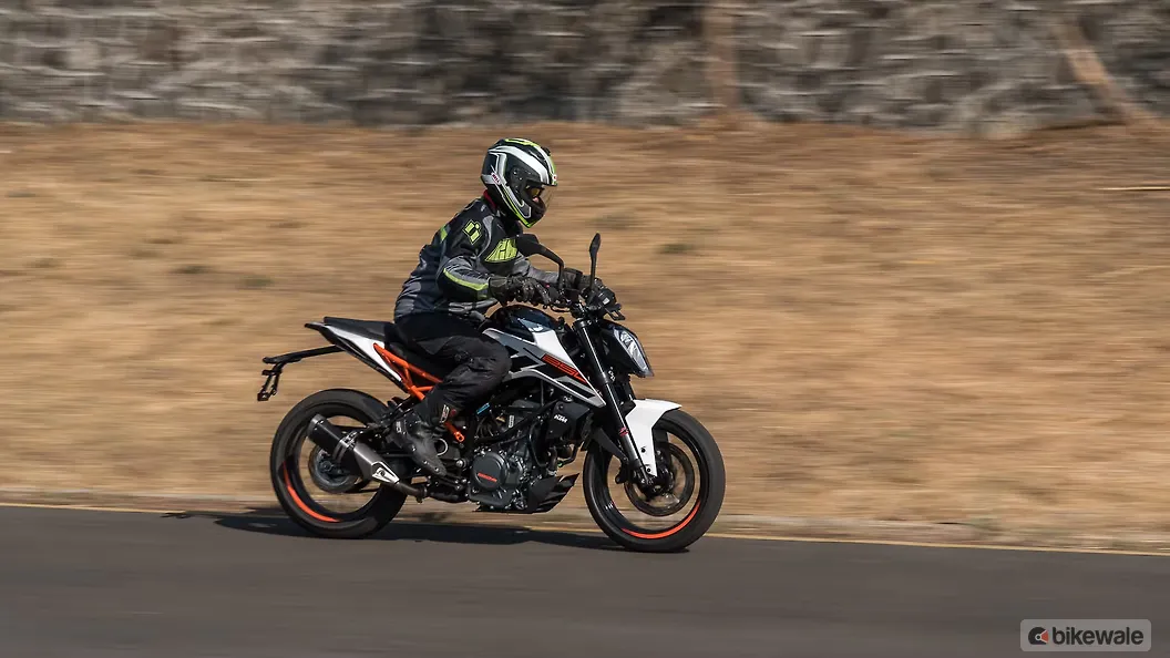 KTM 250 Duke [2021] Action Image – BikeWale